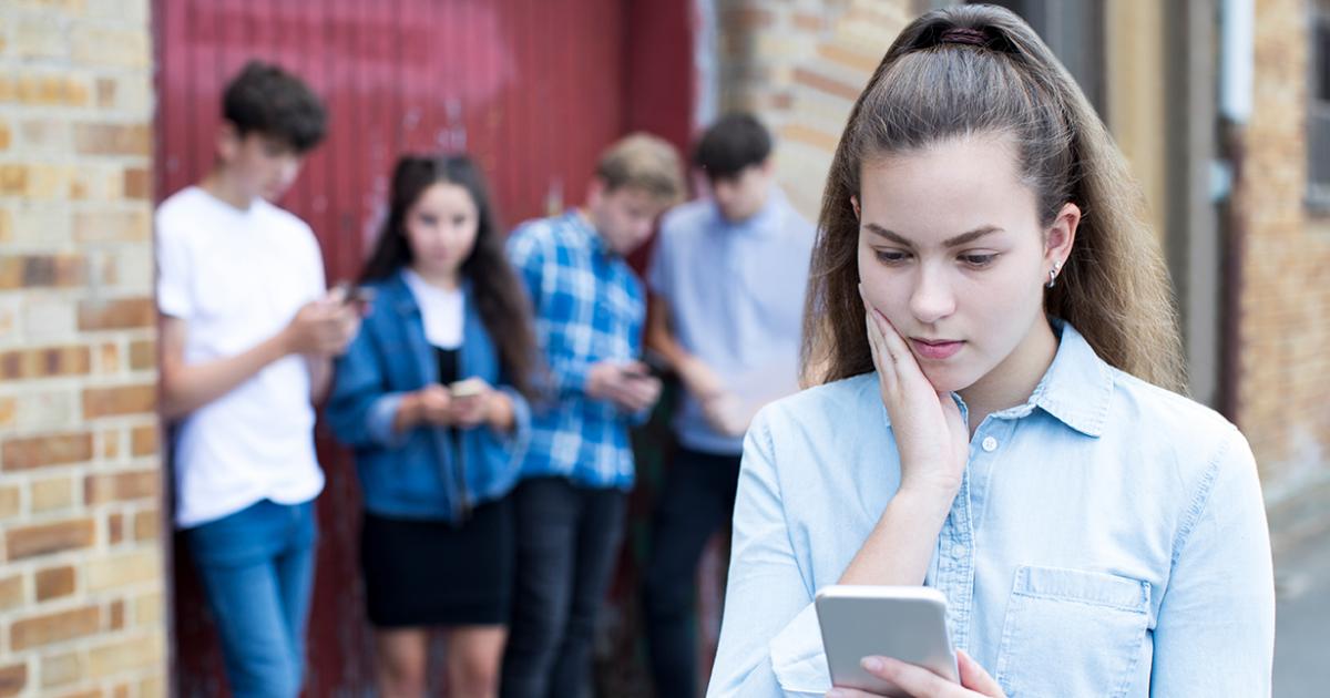 Preventing Cyberbullying in the Age of Smart Phones | StopBullying.gov